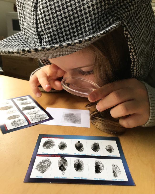 Master Detective Kit studying fingerprints – The Bear & The Fox