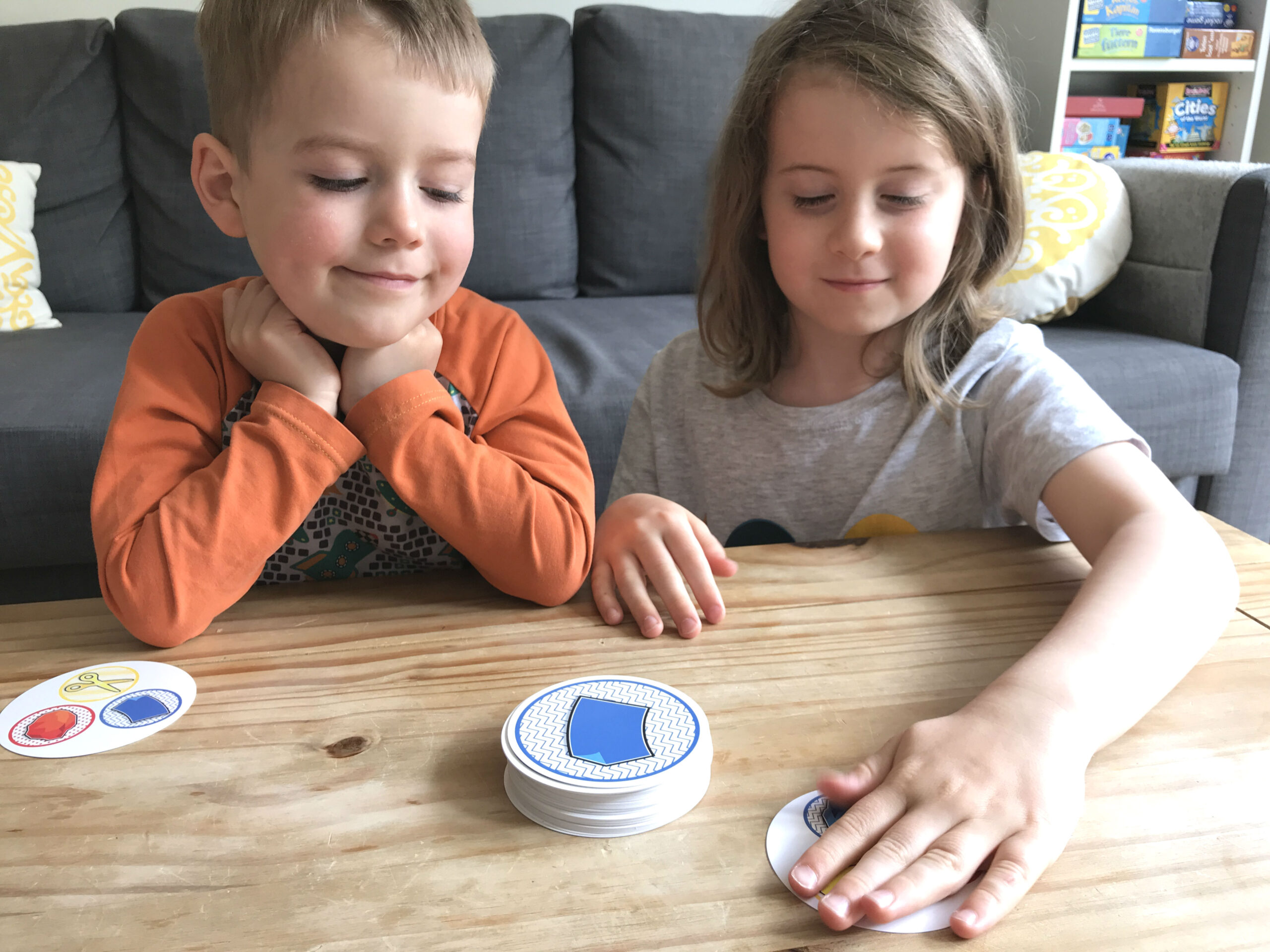 Rock Paper Scissors Game paper winner – The Bear & The Fox