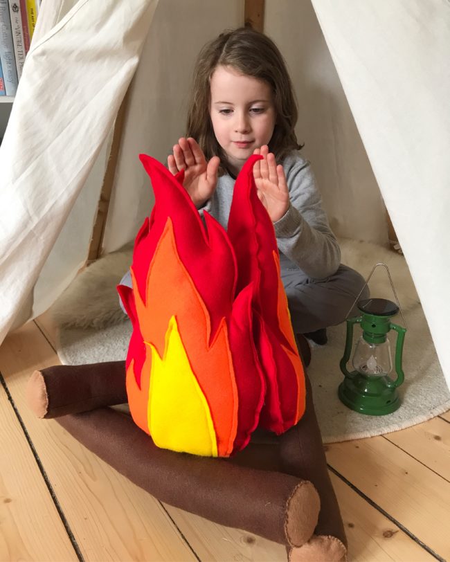 Diy Felt Campfire Warming Your Hands The Bear And The Fox
