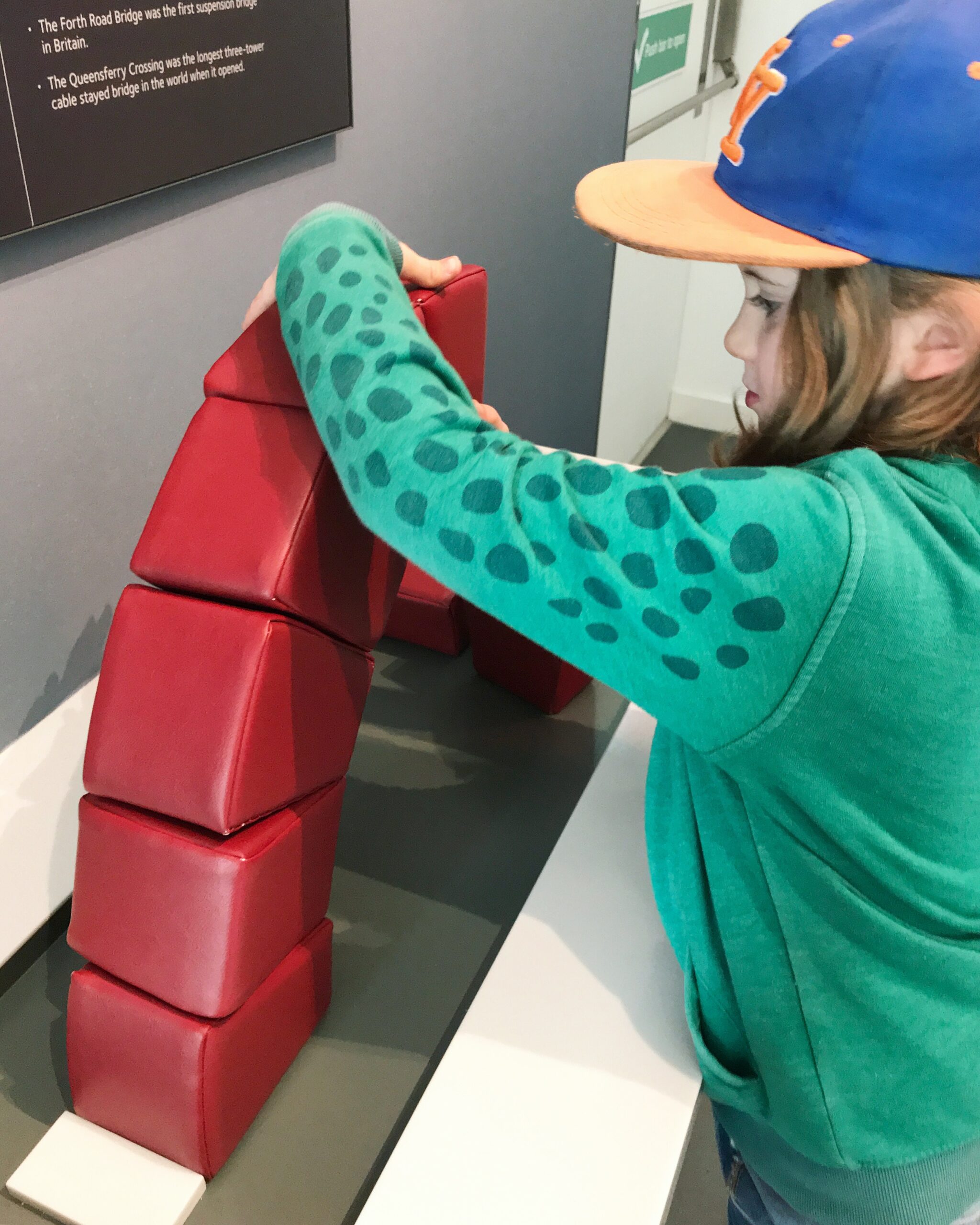 Dunfermline Museum building an arch – The Bear & The Fox