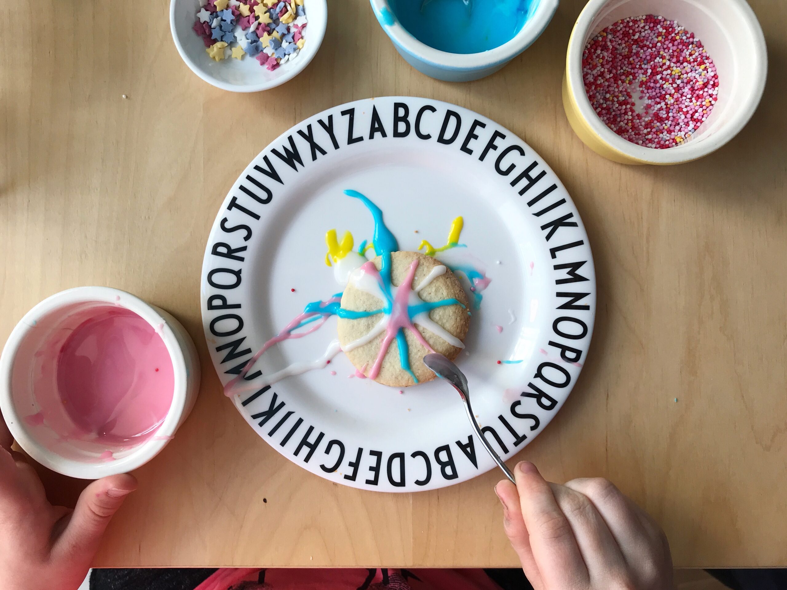 Fireworks Cookies Adding Icing – The Bear & The Fox