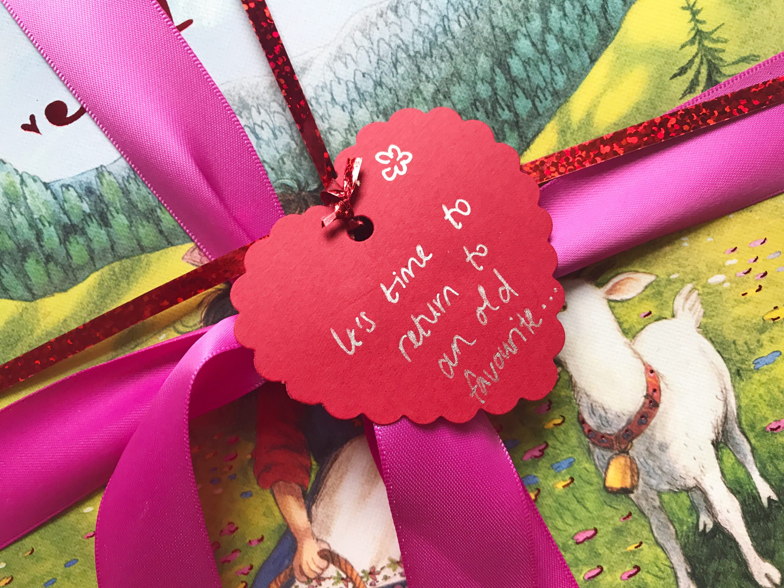 Review Heidi gift tag close up – The Bear & The Fox