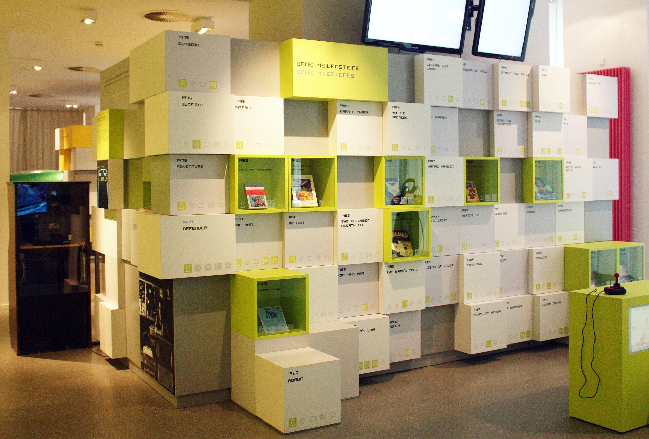 Computer Games Museum Berlin game milestones – The Bear & The Fox