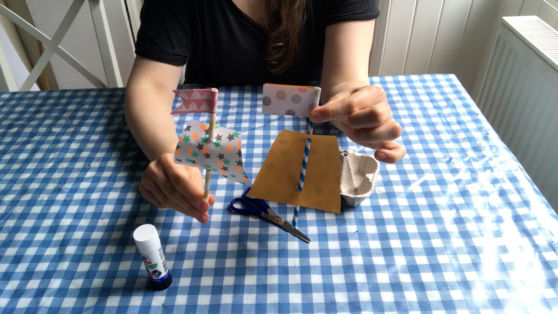 Recycled Egg Carton Boats – The Bear & The Fox