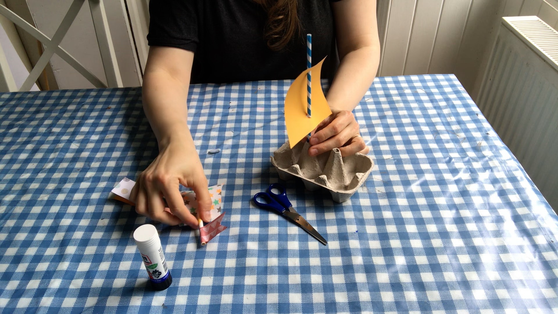 Recycled Egg Carton Boats – The Bear & The Fox