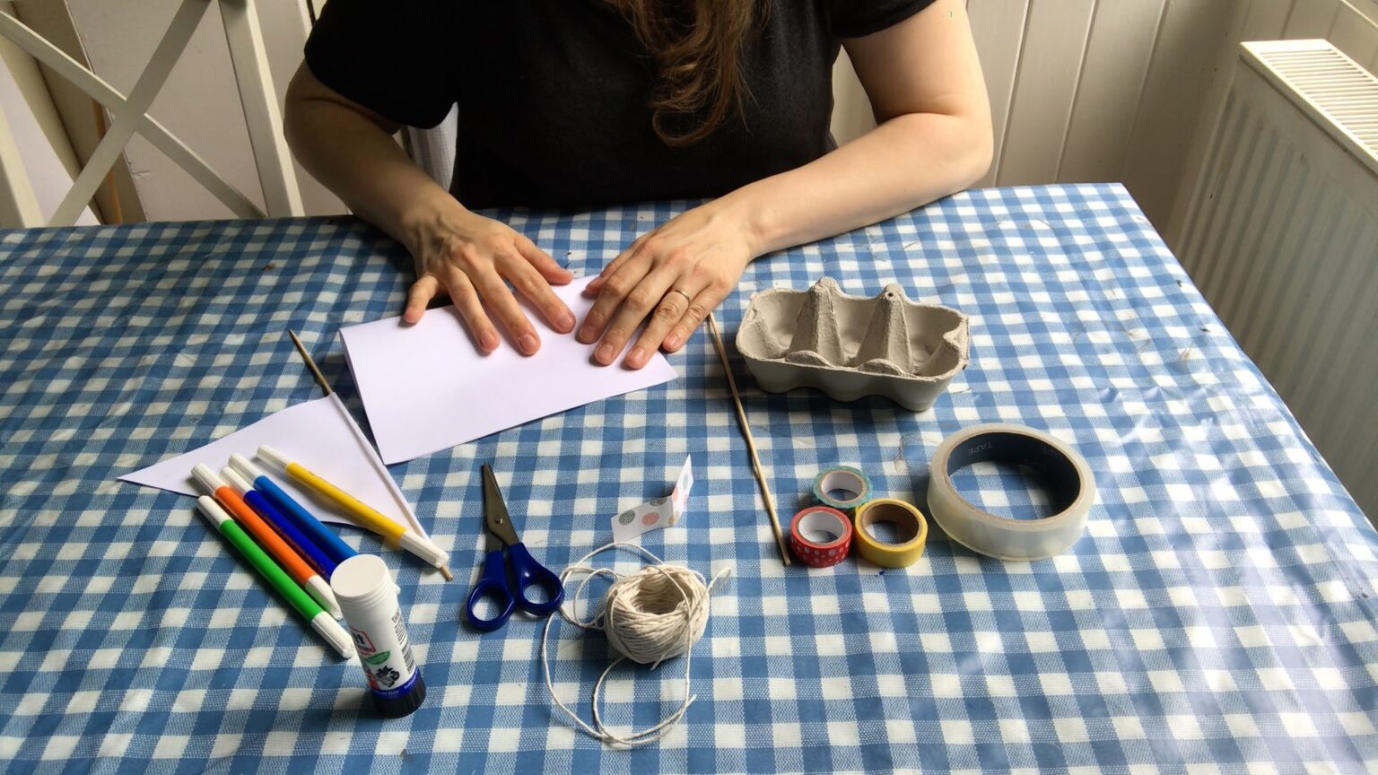 Recycled Egg Carton Boats – The Bear & The Fox