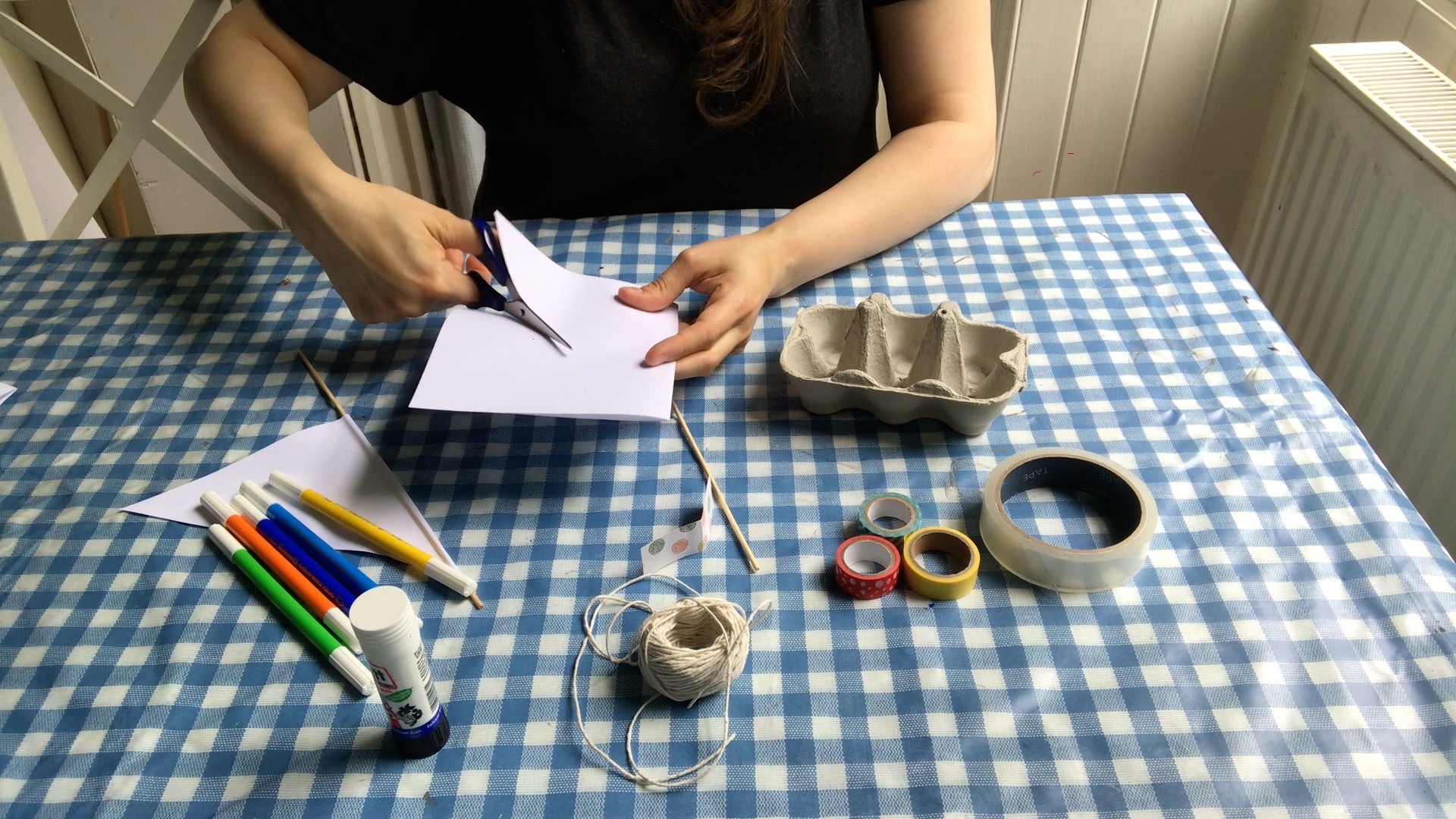 Recycled Egg Carton Boats – The Bear & The Fox