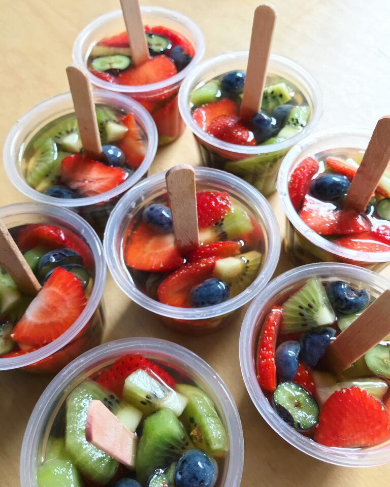 Frozen Fruit Pops – The Bear & The Fox
