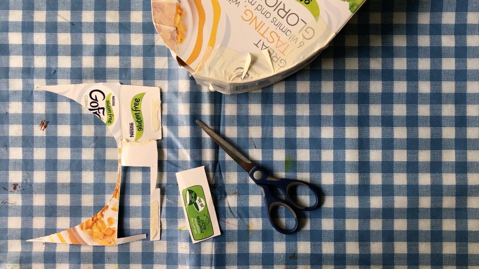 DIY Halloween Gravestone Decorations – The Bear & The Fox