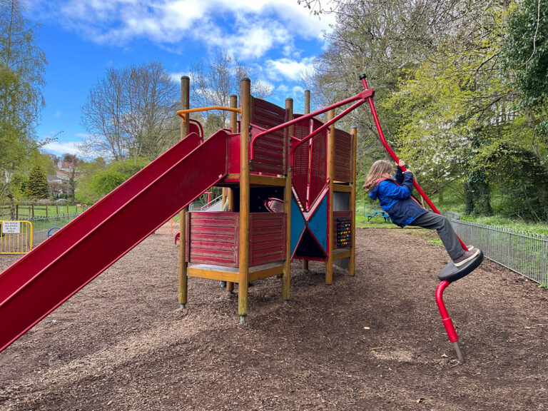 {Edinburgh} Haugh Park/ Cramond Bridge Playground – The Bear & The Fox