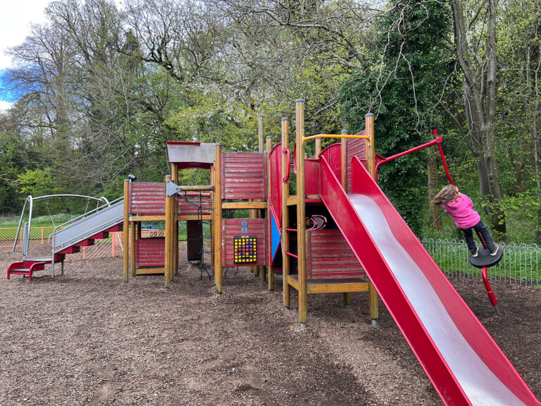 {Edinburgh} Haugh Park/ Cramond Bridge Playground – The Bear & The Fox
