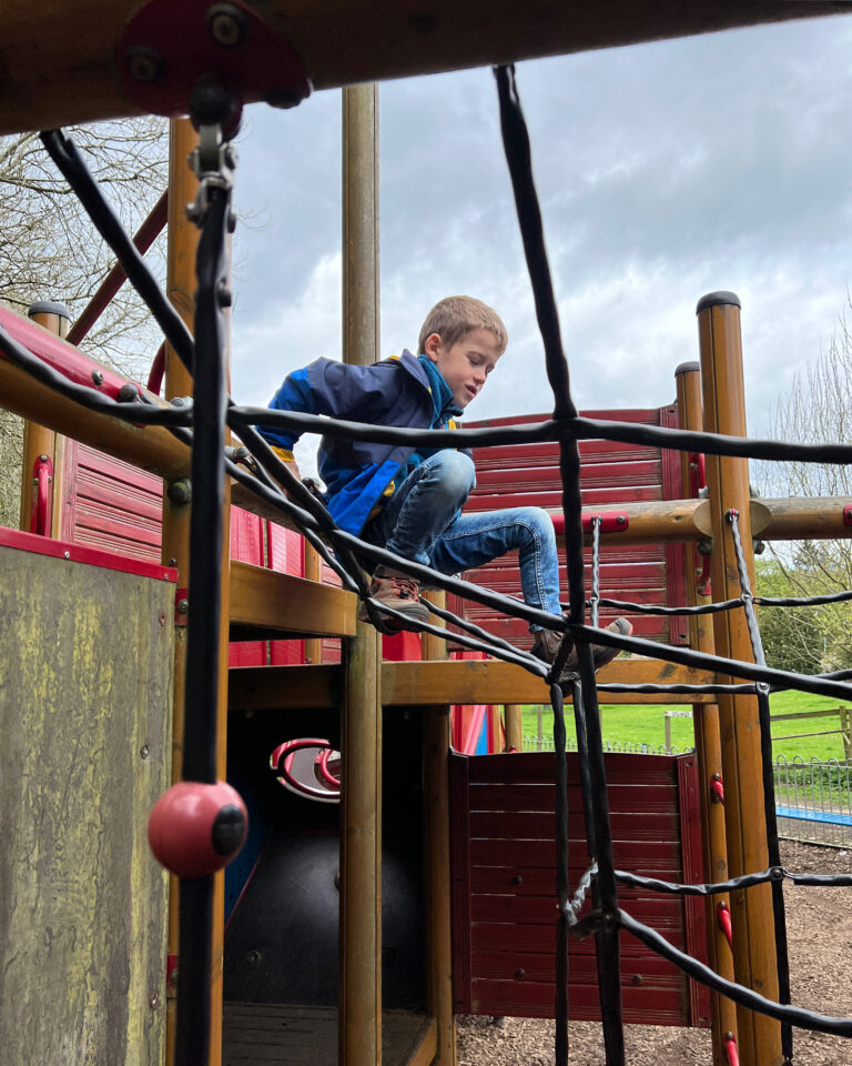 {Edinburgh} Haugh Park/ Cramond Bridge Playground – The Bear & The Fox