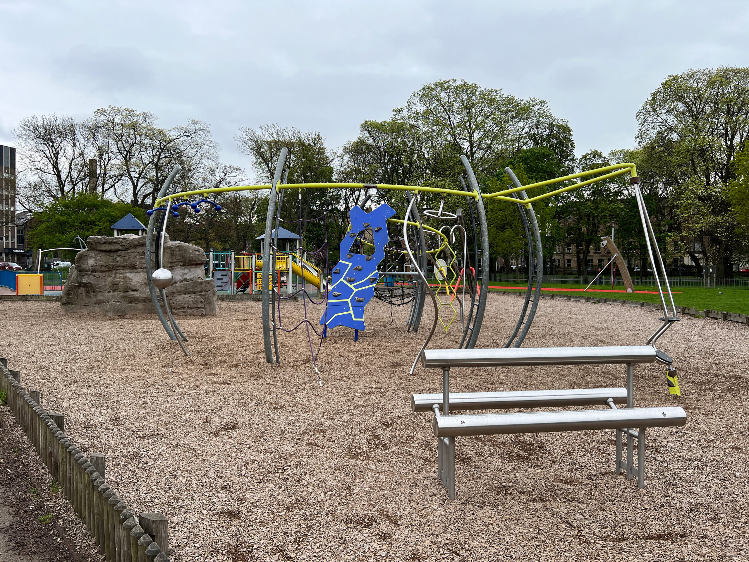 {Edinburgh} Fun for all ages at East Meadows Playpark – The Bear & The Fox