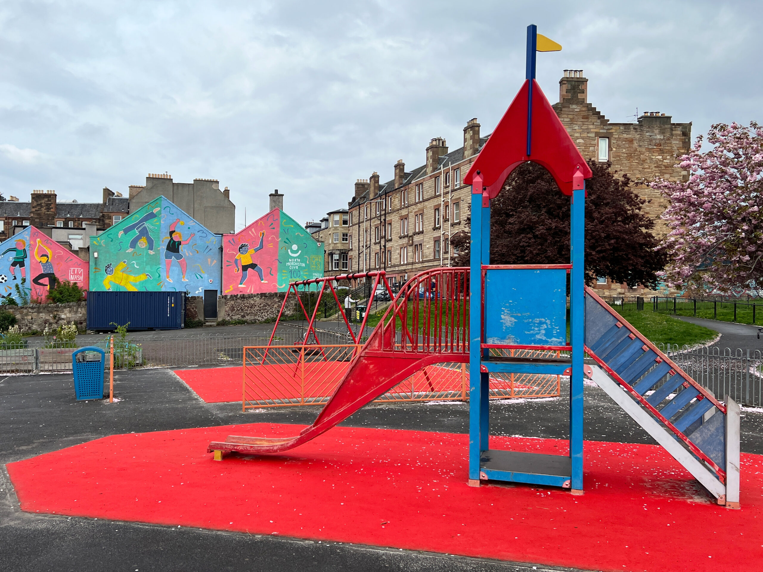 {Edinburgh} Merchiston Park Playground – The Bear & The Fox