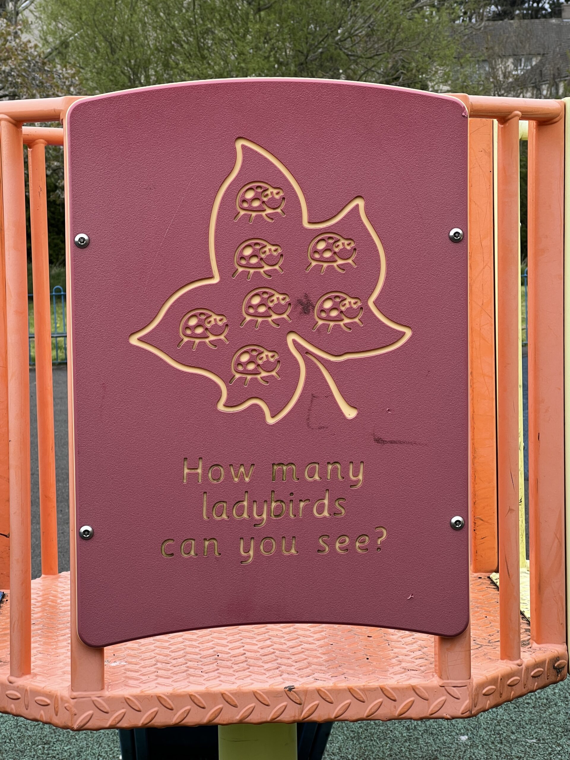 {Edinburgh} Colinton Mains Park Playground – The Bear & The Fox