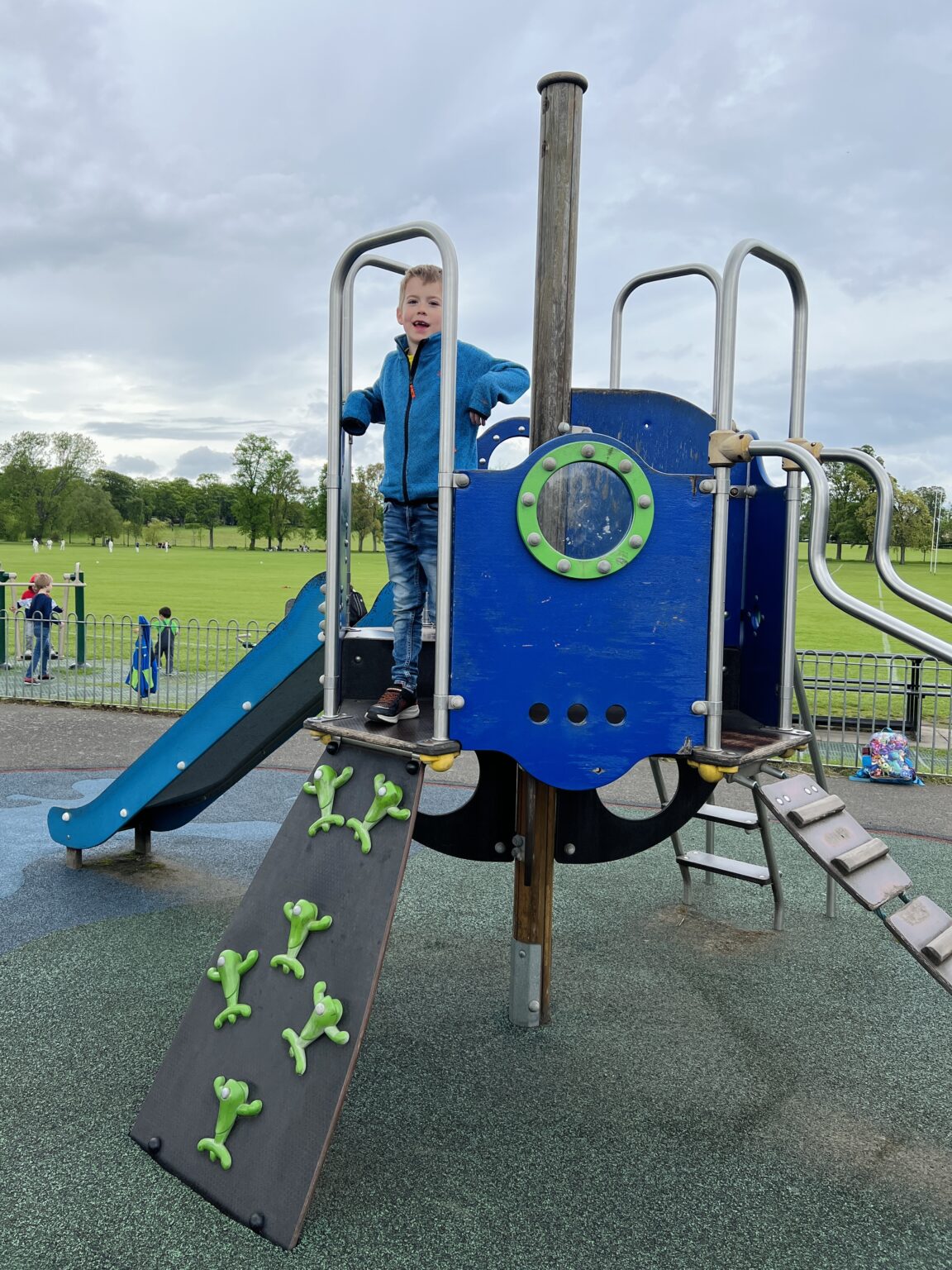 {Edinburgh} Inverleith Park Playground – The Bear & The Fox