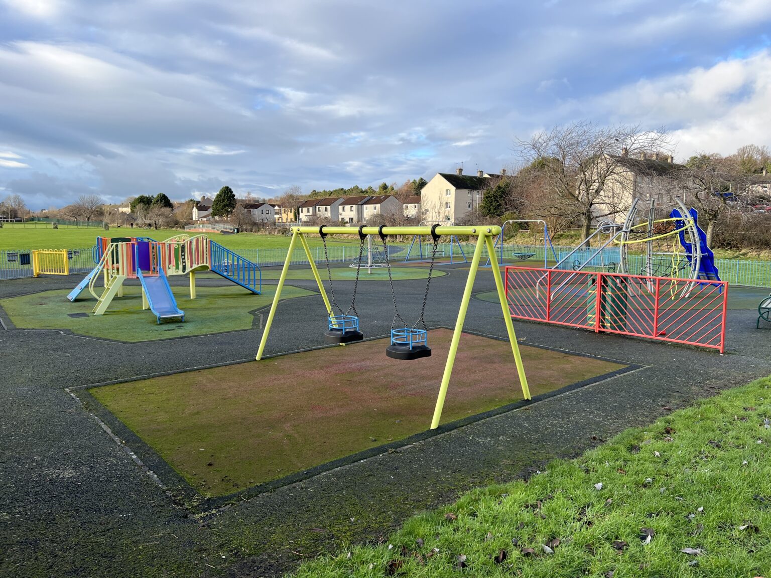 {Edinburgh} Colinton Mains Park Playground – The Bear & The Fox