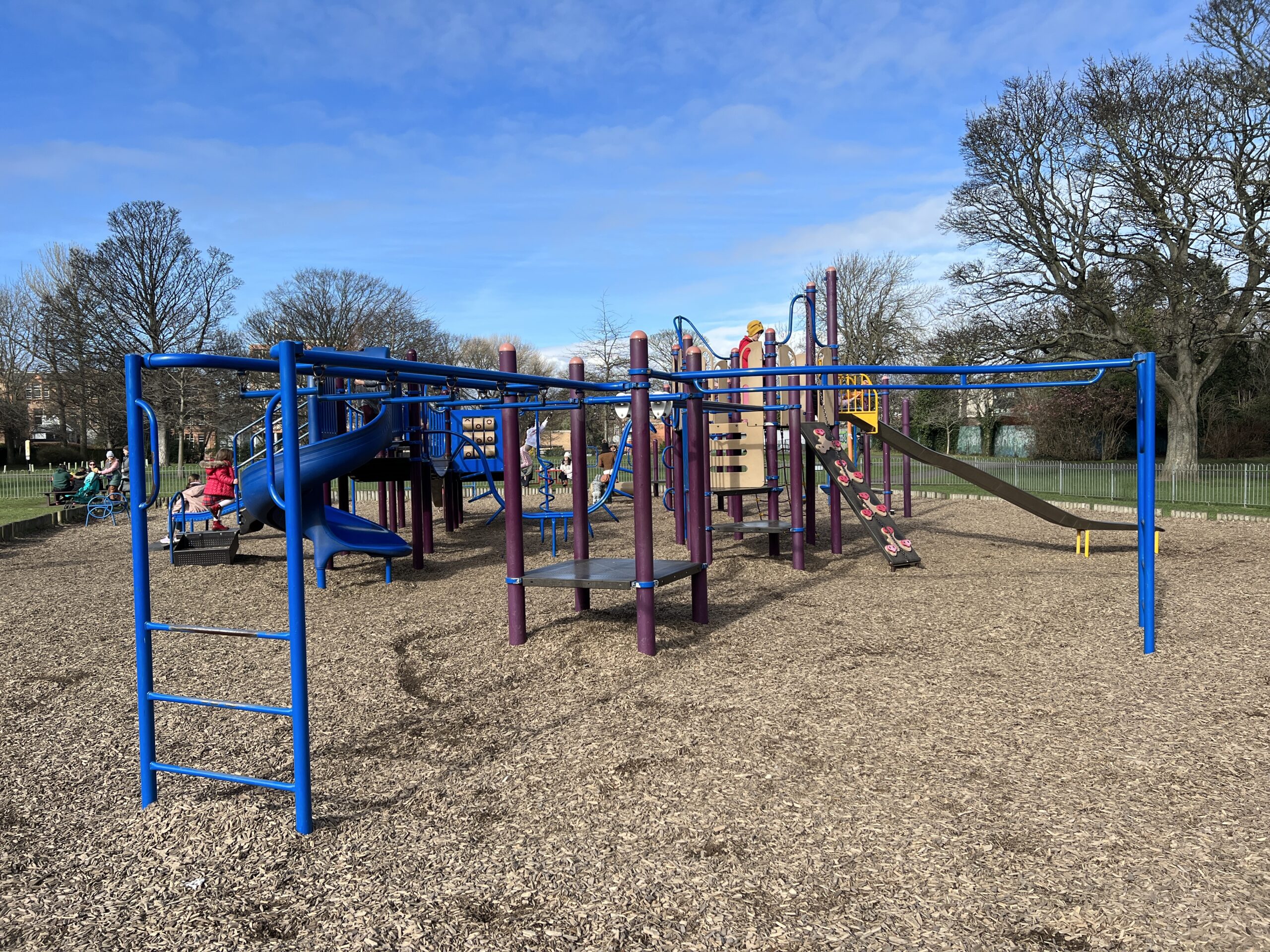 {Edinburgh} Victoria Park Playground – The Bear & The Fox