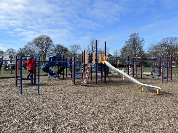 {Edinburgh} Victoria Park Playground – The Bear & The Fox