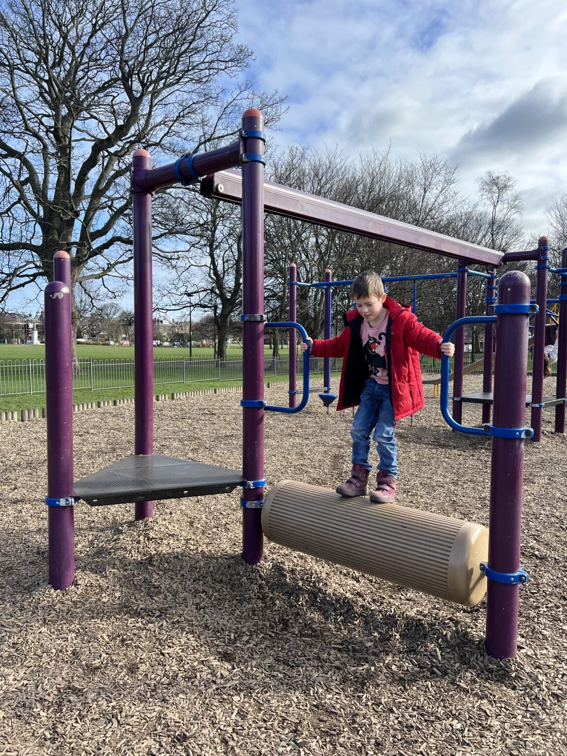 {Edinburgh} Victoria Park Playground – The Bear & The Fox