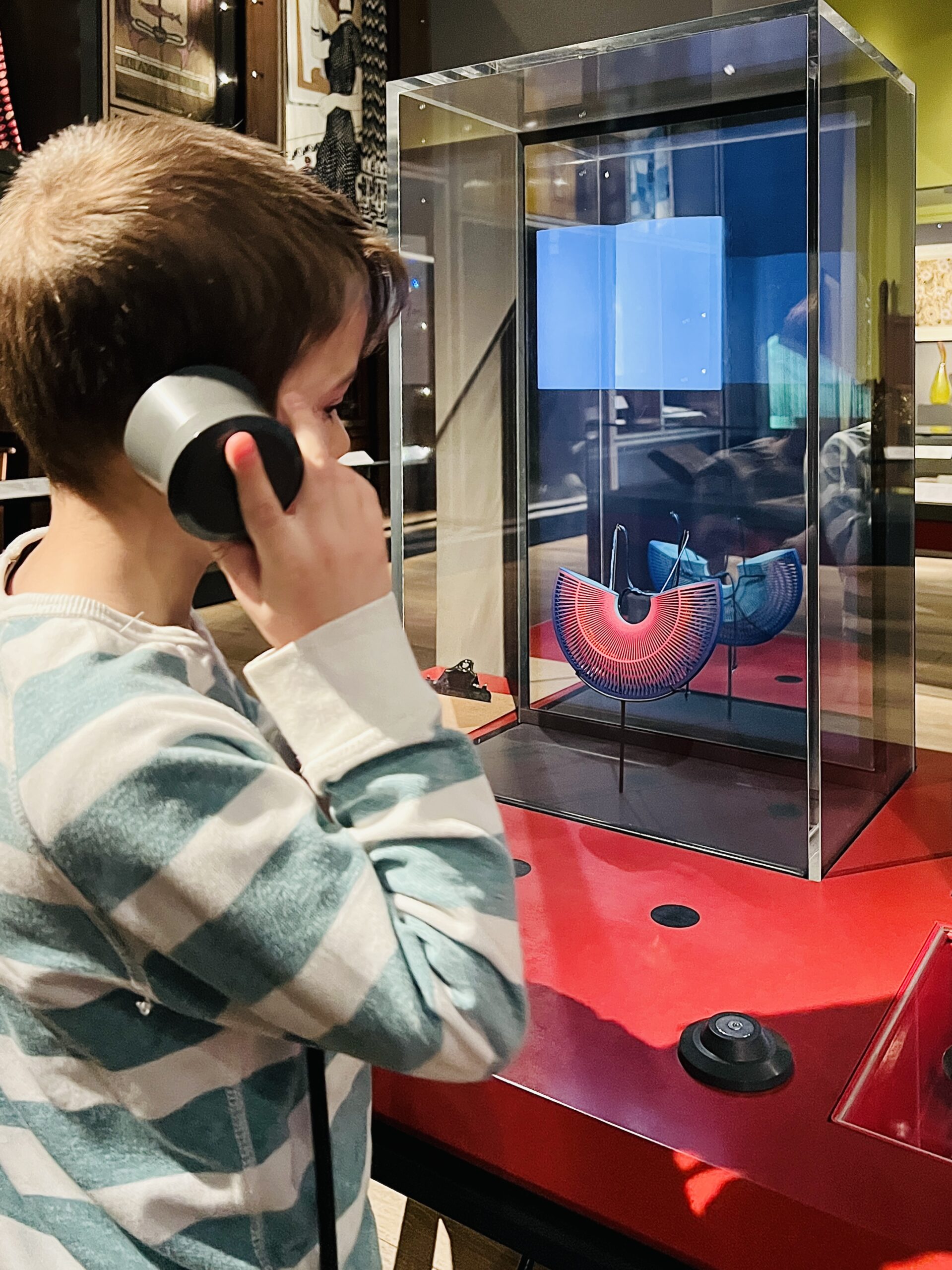 {Scotland} The V&A Dundee with Kids – The Bear & The Fox