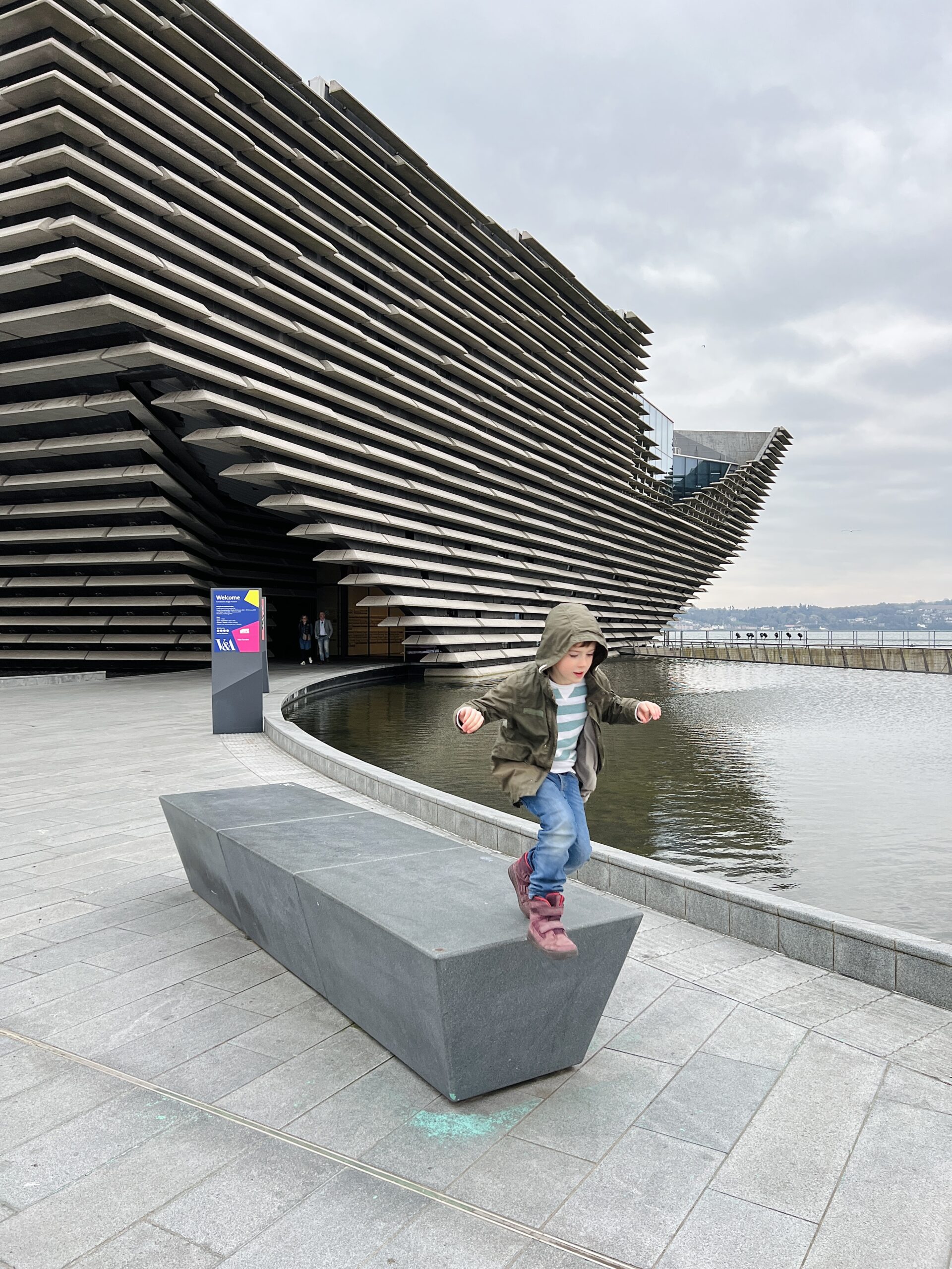 {Scotland} The V&A Dundee with Kids – The Bear & The Fox