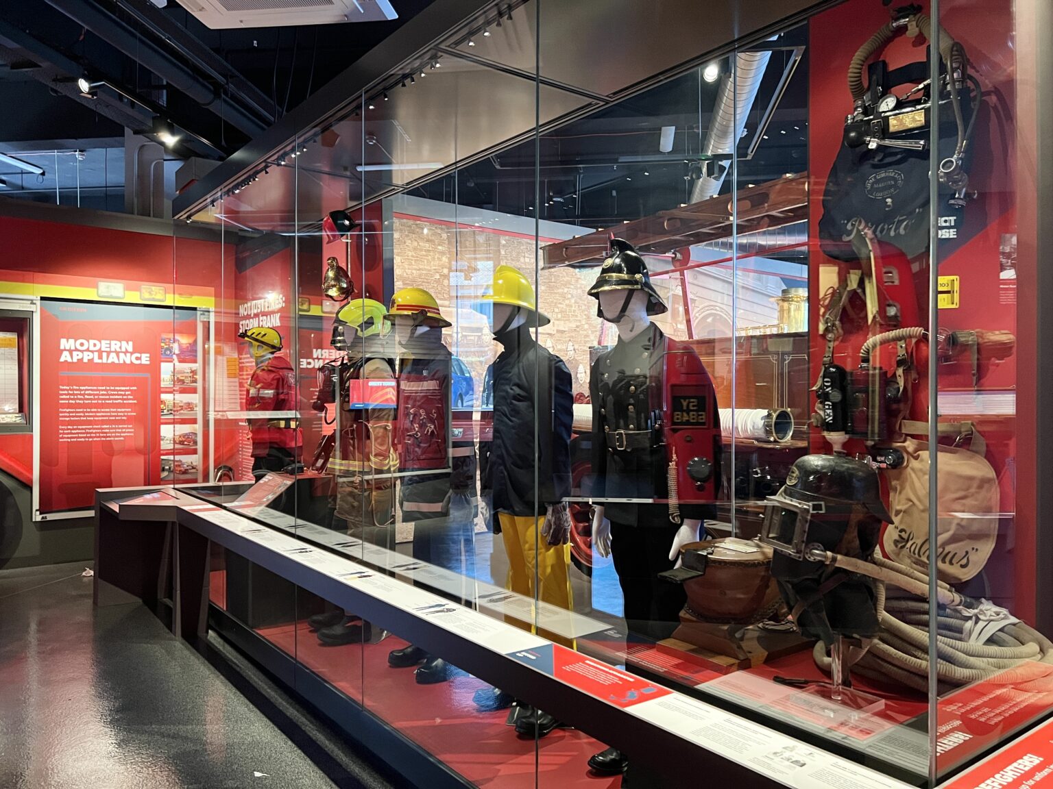{Edinburgh} Museum of Scottish Fire Heritage – The Bear & The Fox