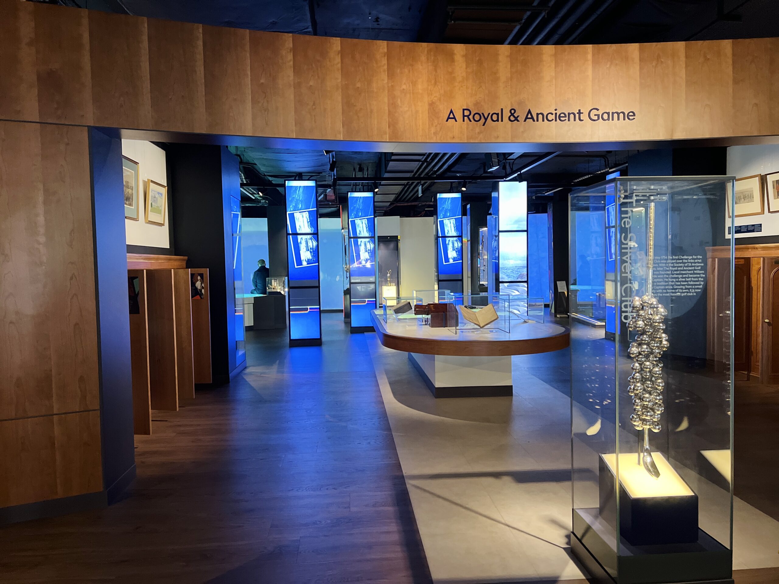 {Scotland} R&A World Golf Museum – The Bear & The Fox