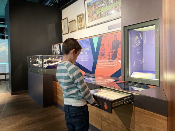 {Scotland} R&A World Golf Museum – The Bear & The Fox