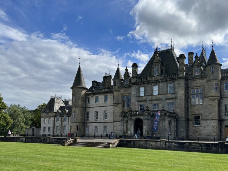 {Scotland} A Day Out at Callendar House & Park – The Bear & The Fox