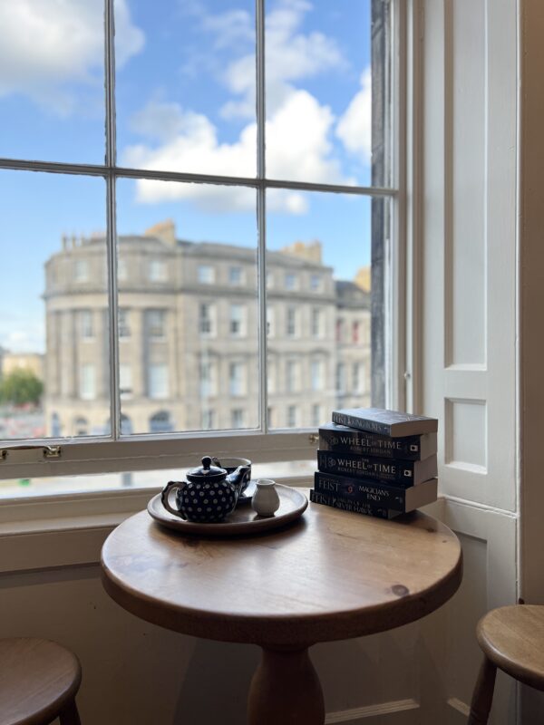 {Edinburgh} Topping & Company Booksellers – The Bear & The Fox