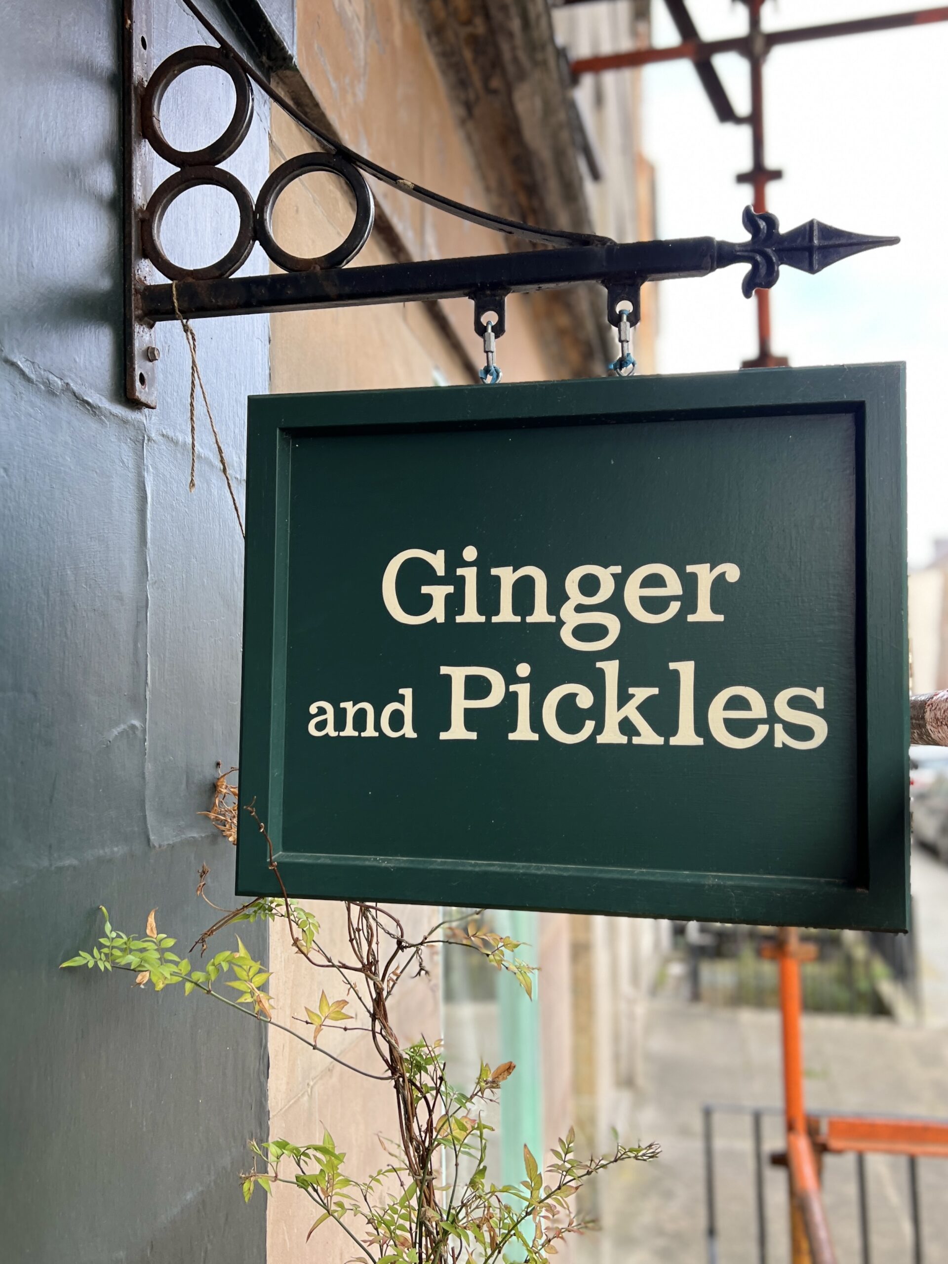 {Edinburgh} Ginger & Pickles Children’s Bookshop – The Bear & The Fox
