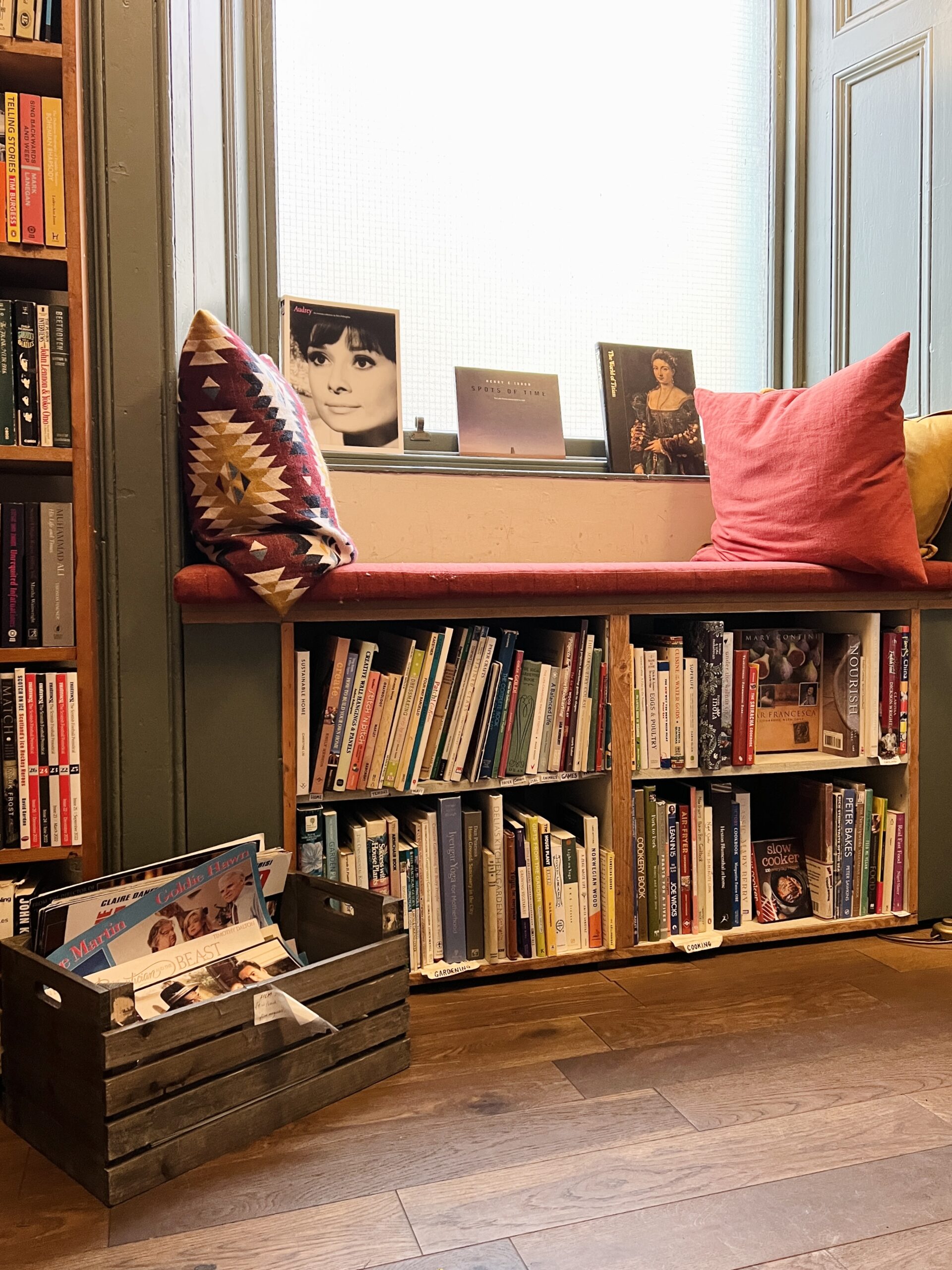 {Edinburgh} Tills Second Hand Bookshop – The Bear & The Fox