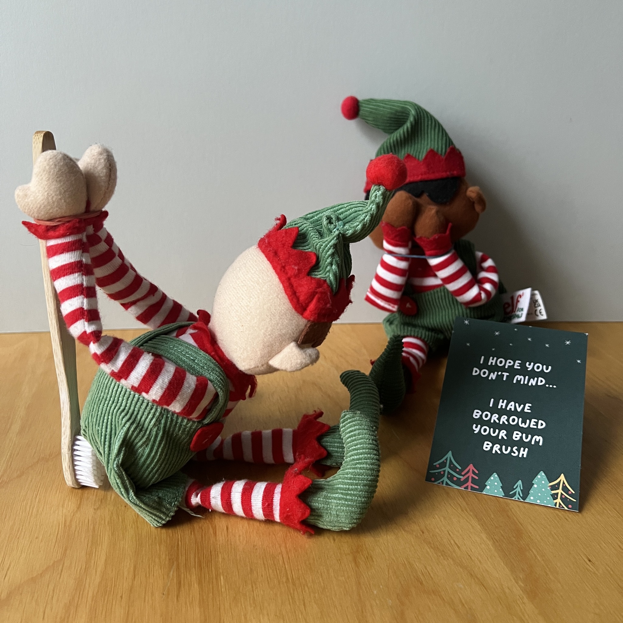 Elf on the Shelf – Yay or Nay? – The Bear & The Fox