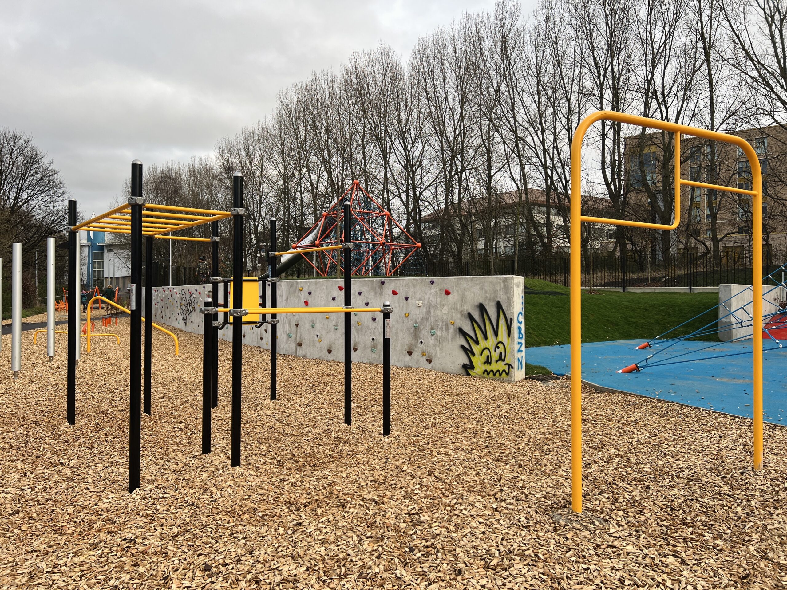 {Edinburgh} Dalry Community Park – The Bear & The Fox